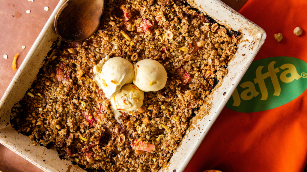 Jaffa Sweet Reds Orange and Rhubarb Crumble | Jaffa Fruit
